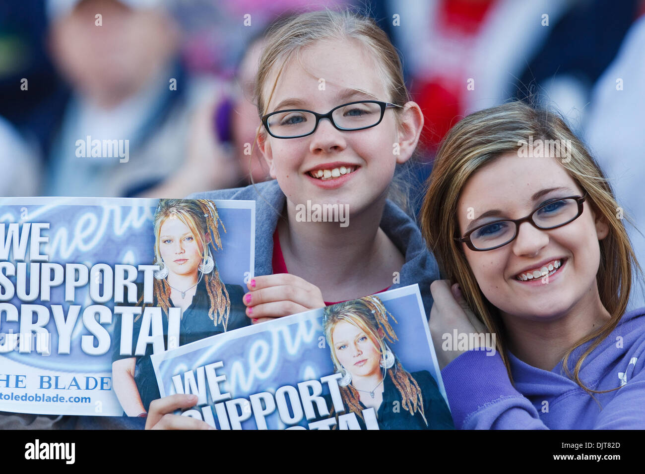 Young fans show their support for American Idol contestant Crystal ...