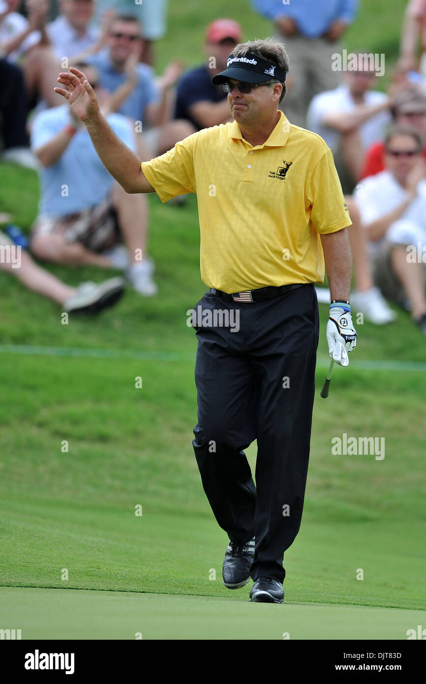 Kenny Perry wave to his fans during the HP Byron Nelson Championship at ...