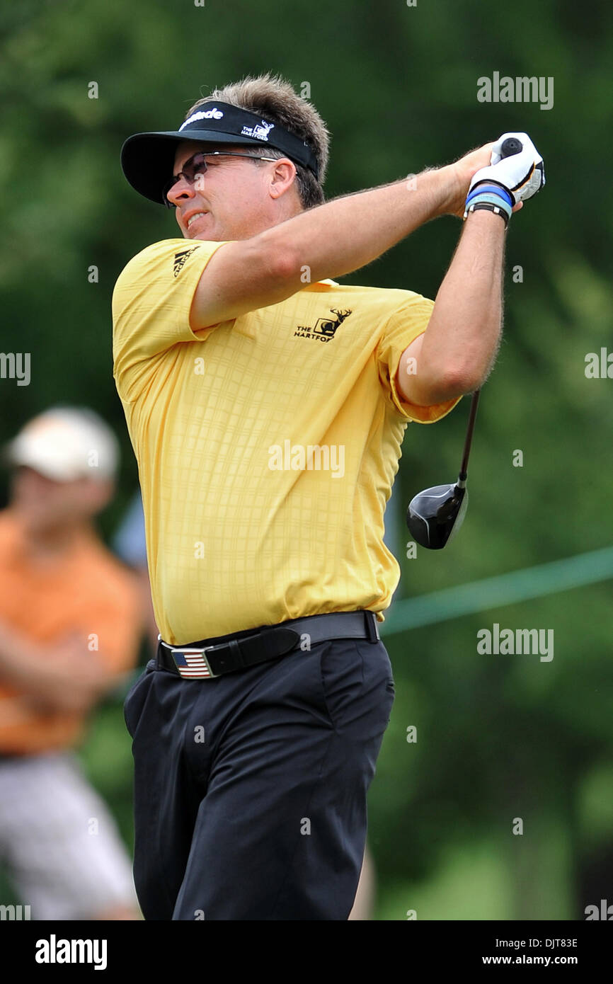 Kenny Perry tees off at the 4th hole during the HP Byron Nelson ...