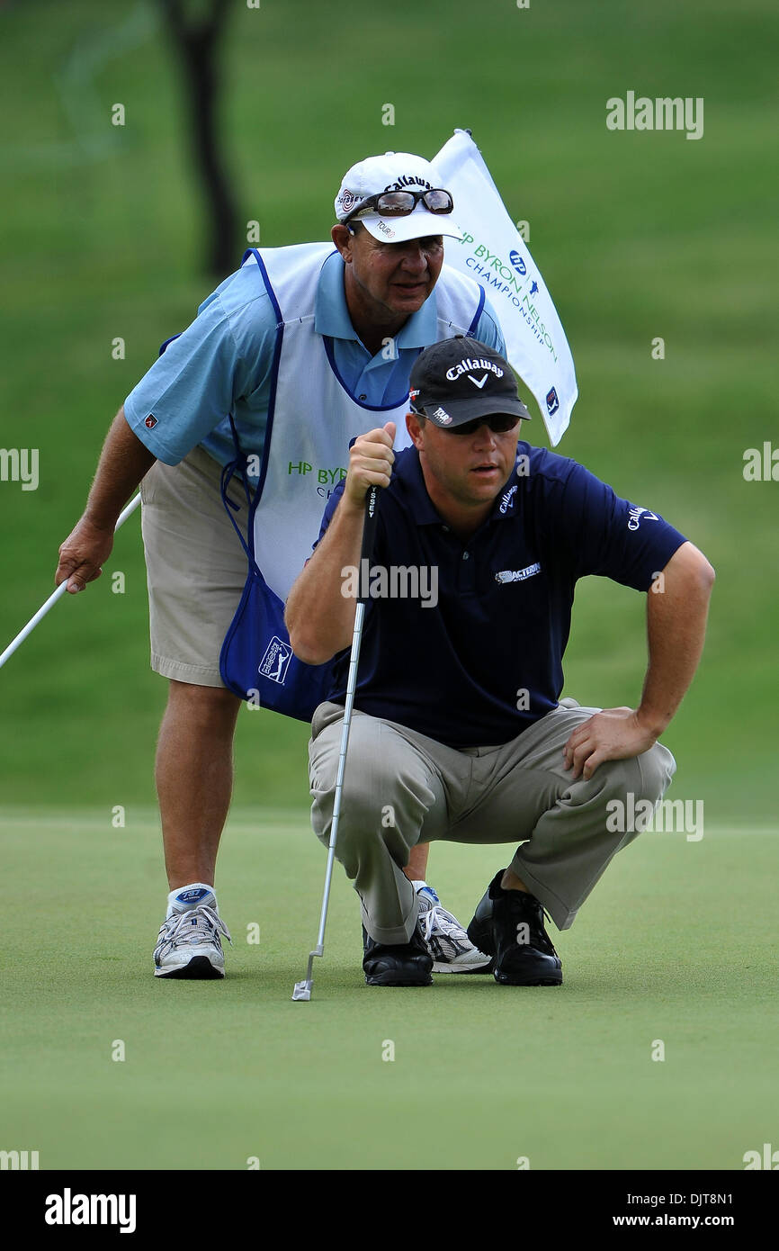 Cameron Beckman gets ready to putt at the 3rd hole during the HP Byron ...