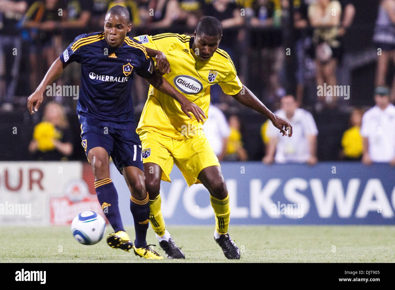 Galaxy Forward Tristan Bowen 17 And Crew Defender Andy Iro 6 Battle For Control Of The