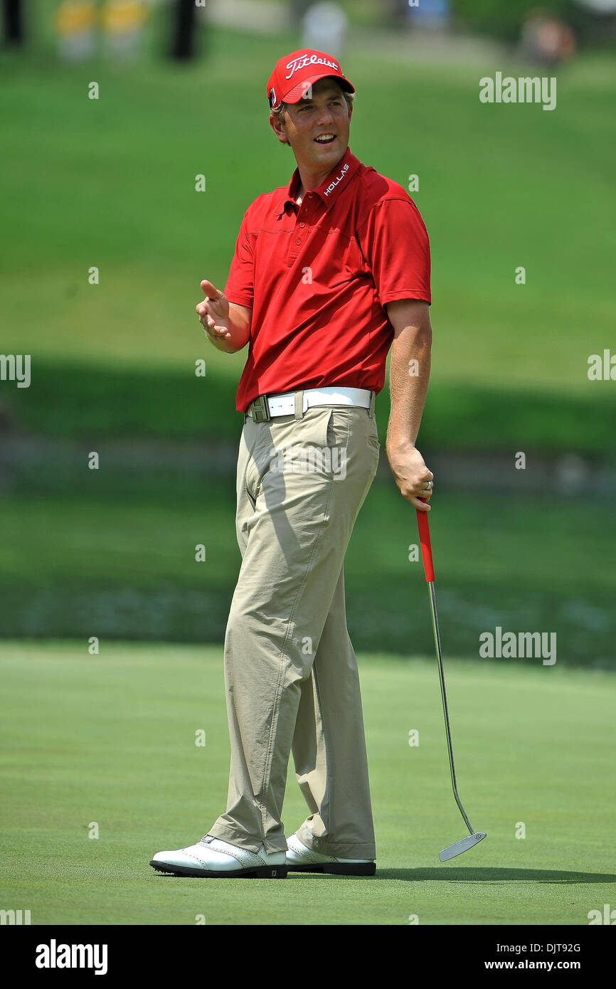Bryce Molder was shock after his putt on the 9th green during the ...