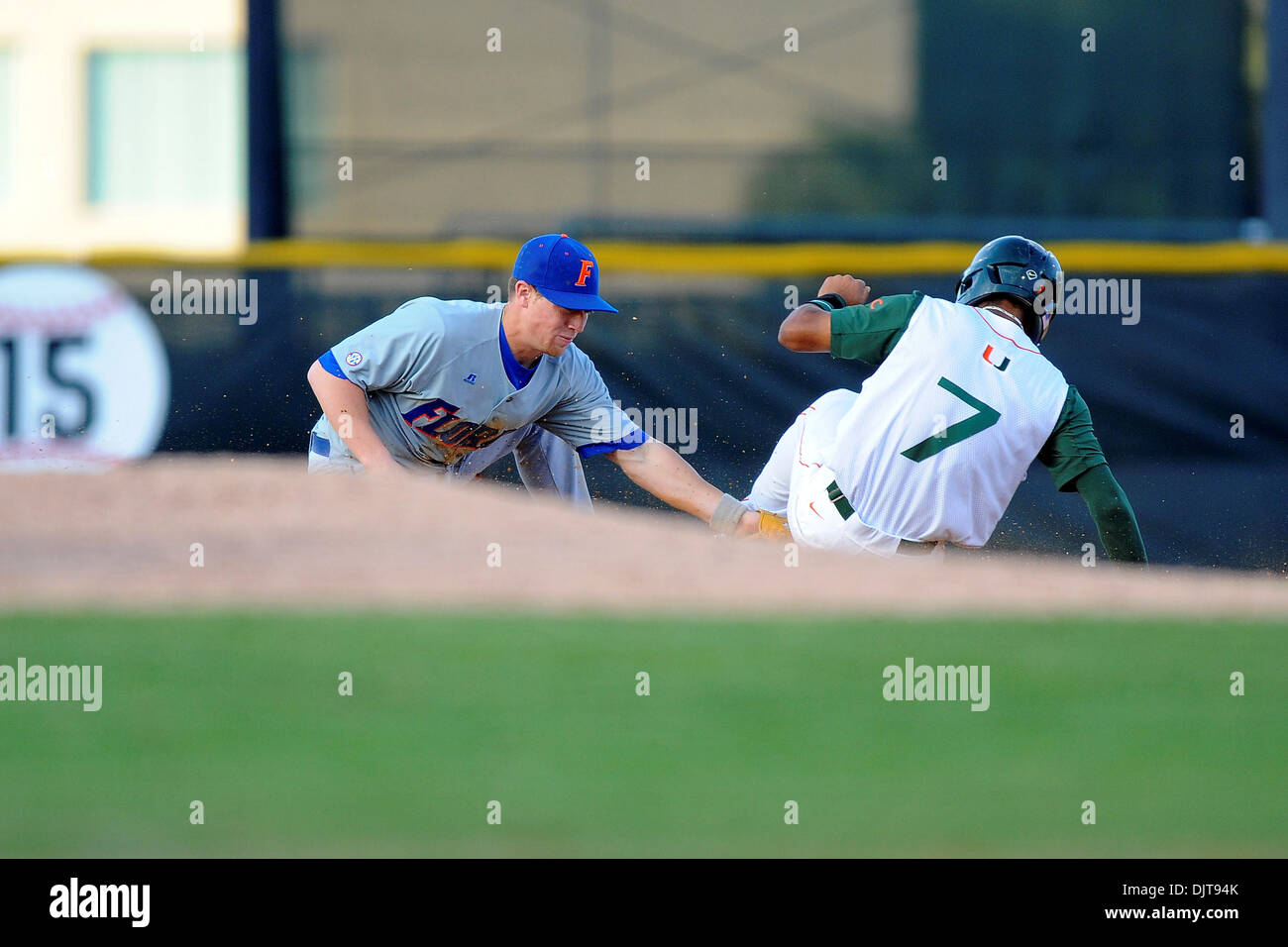 Florida Gators shortstop tags out University of Miami's Zeke DeVoss ...