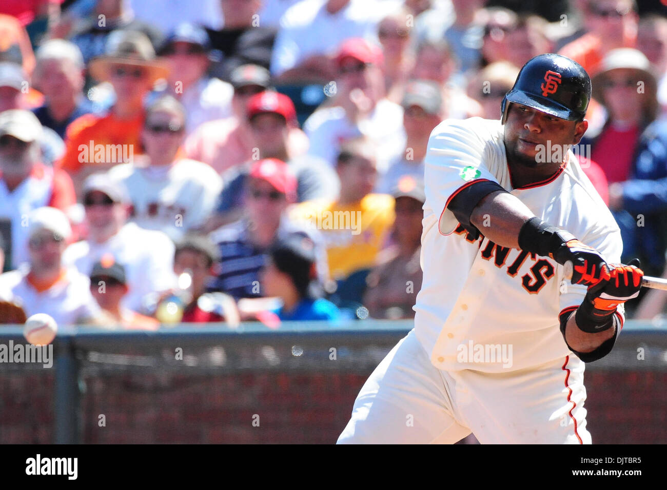 San Francisco, CA: Pablo Sandoval (48) hits a double for the Giants ...