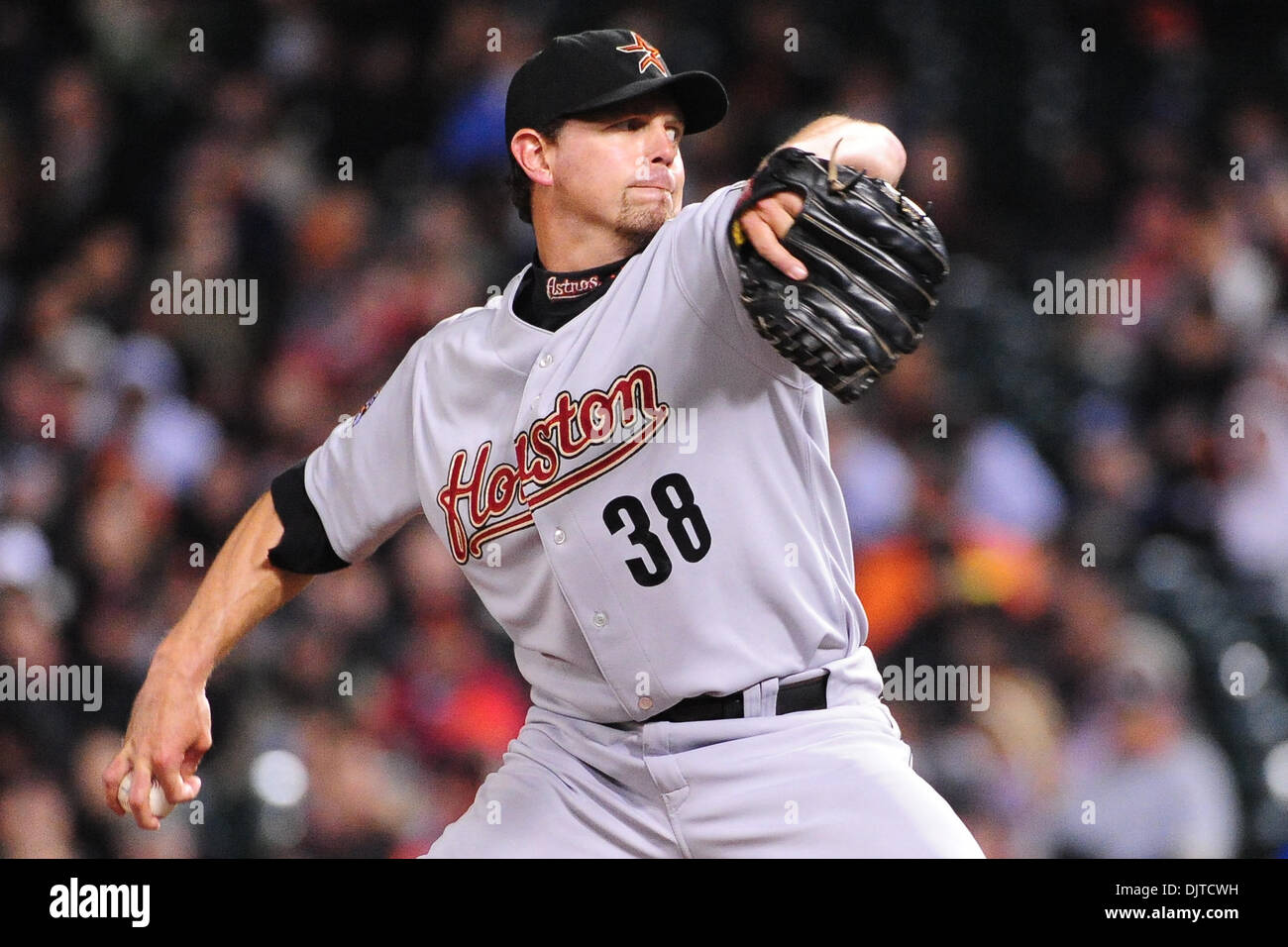 San Francisco, CA: Houston Astros' Brian Moehler (38) pitches the ball ...