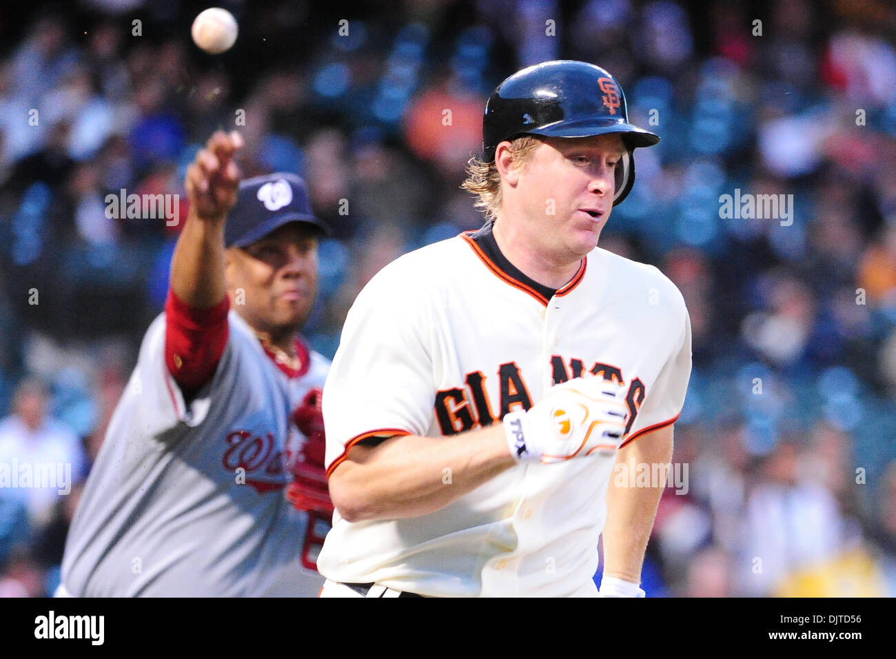 San Francisco, CA: Washington Nationals pitcher Livan Hernadez (61 ...