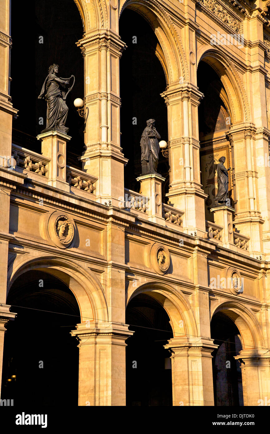 Statues vienna state opera house hi-res stock photography and images ...