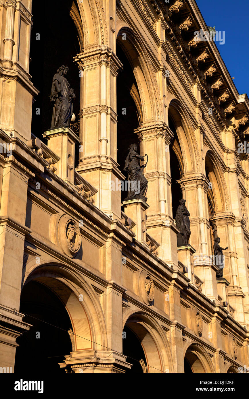 Exterior vienna state opera house hi-res stock photography and images ...