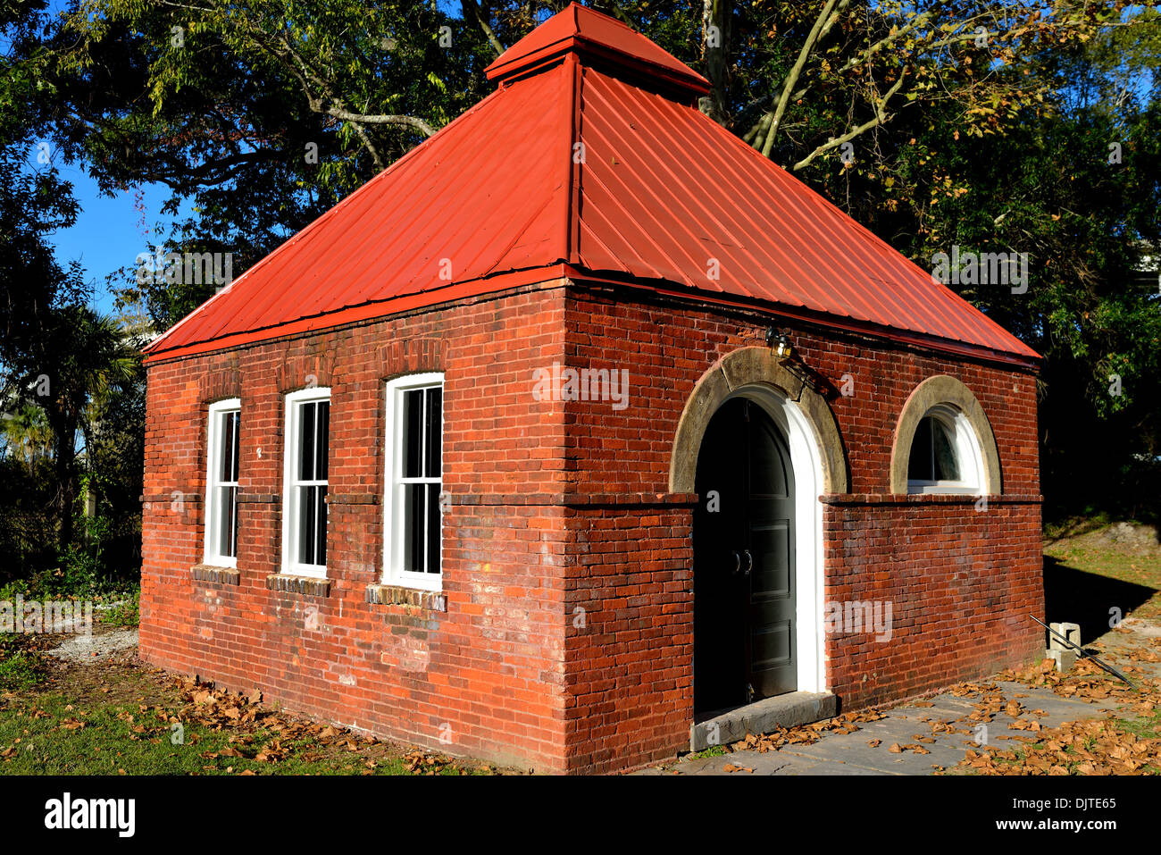 Engine building hi-res stock photography and images - Alamy