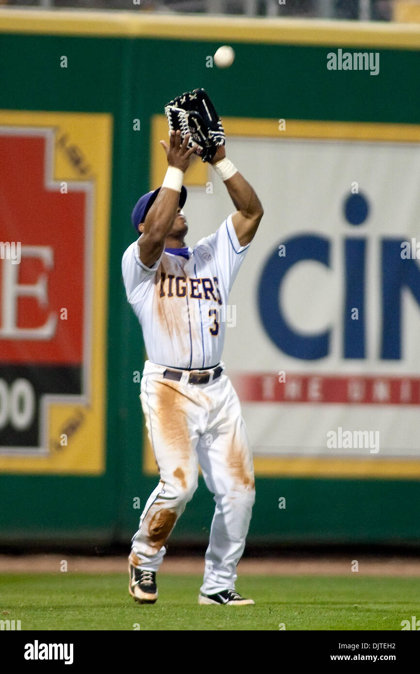 Pepperdine at LSU, LSU outfielder Trey Watkins (3) catches a fly ball ...