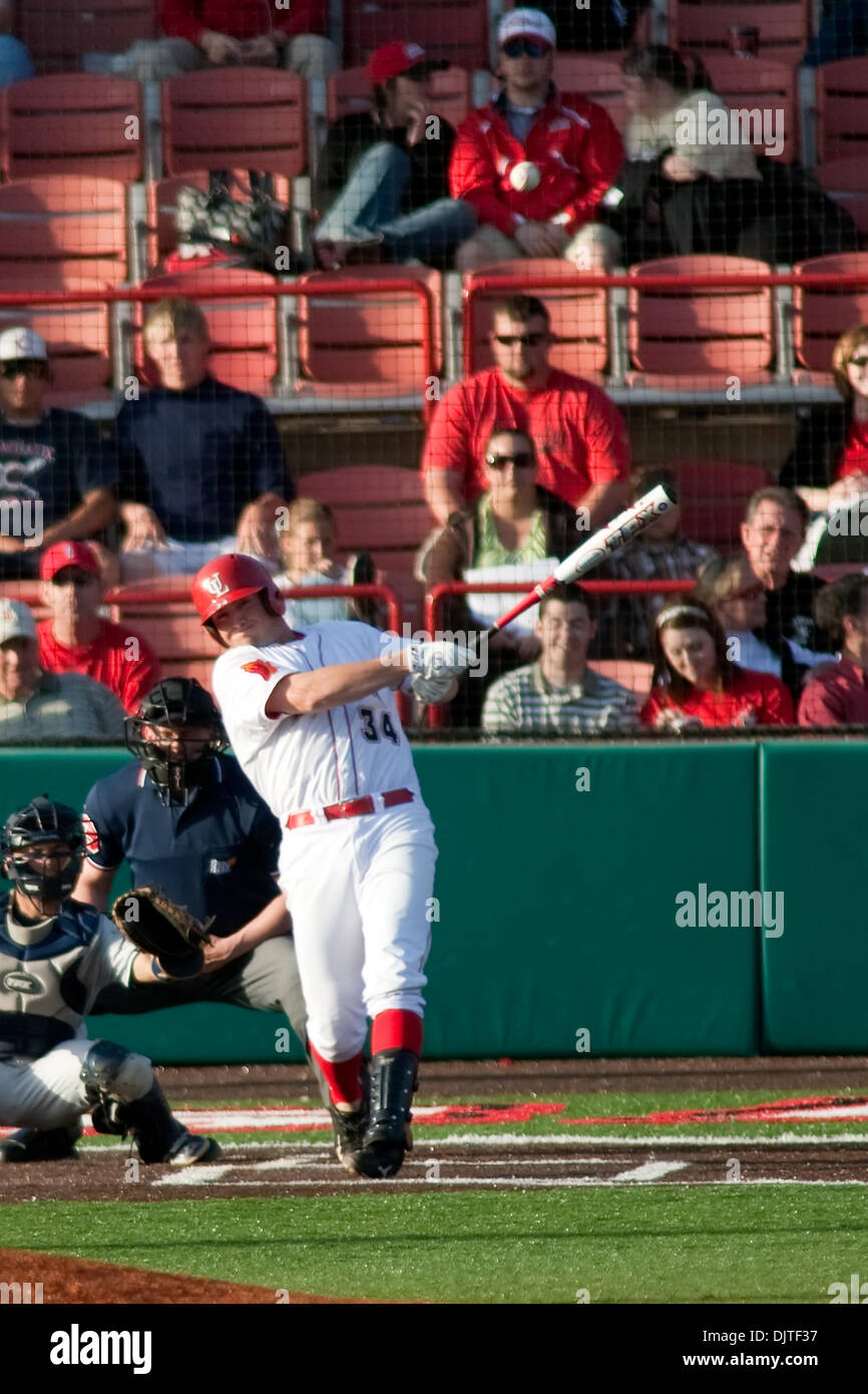 Florida Atlantic at Louisiana-Lafayette; Louisiana first baseman Chad ...
