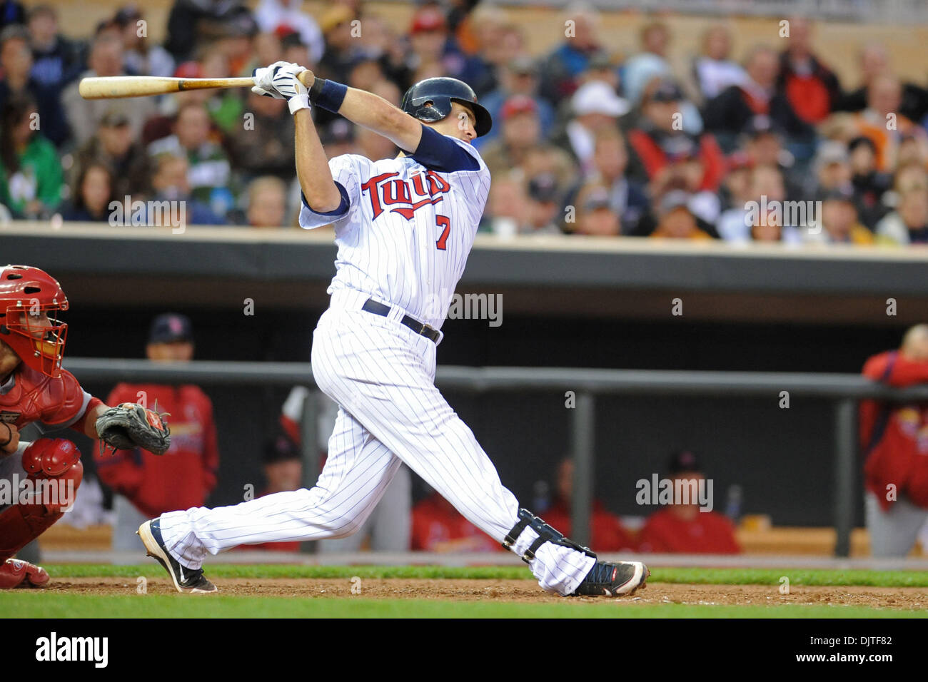 Minnesota Twins catcher Joe Mauer #7 at bat in the 8th inning during ...