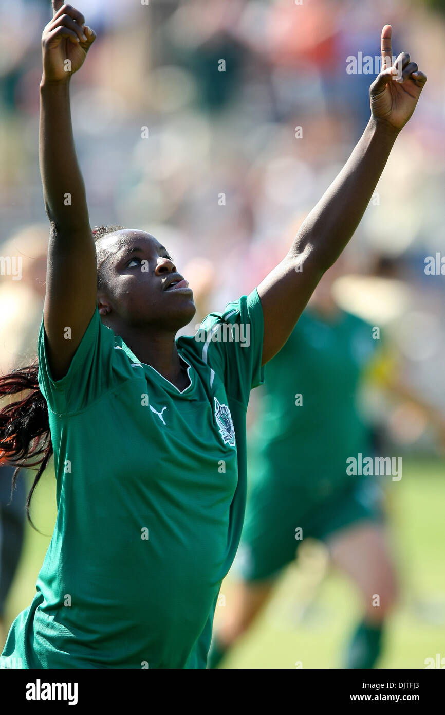Eniola aluko hi-res stock photography and images - Alamy
