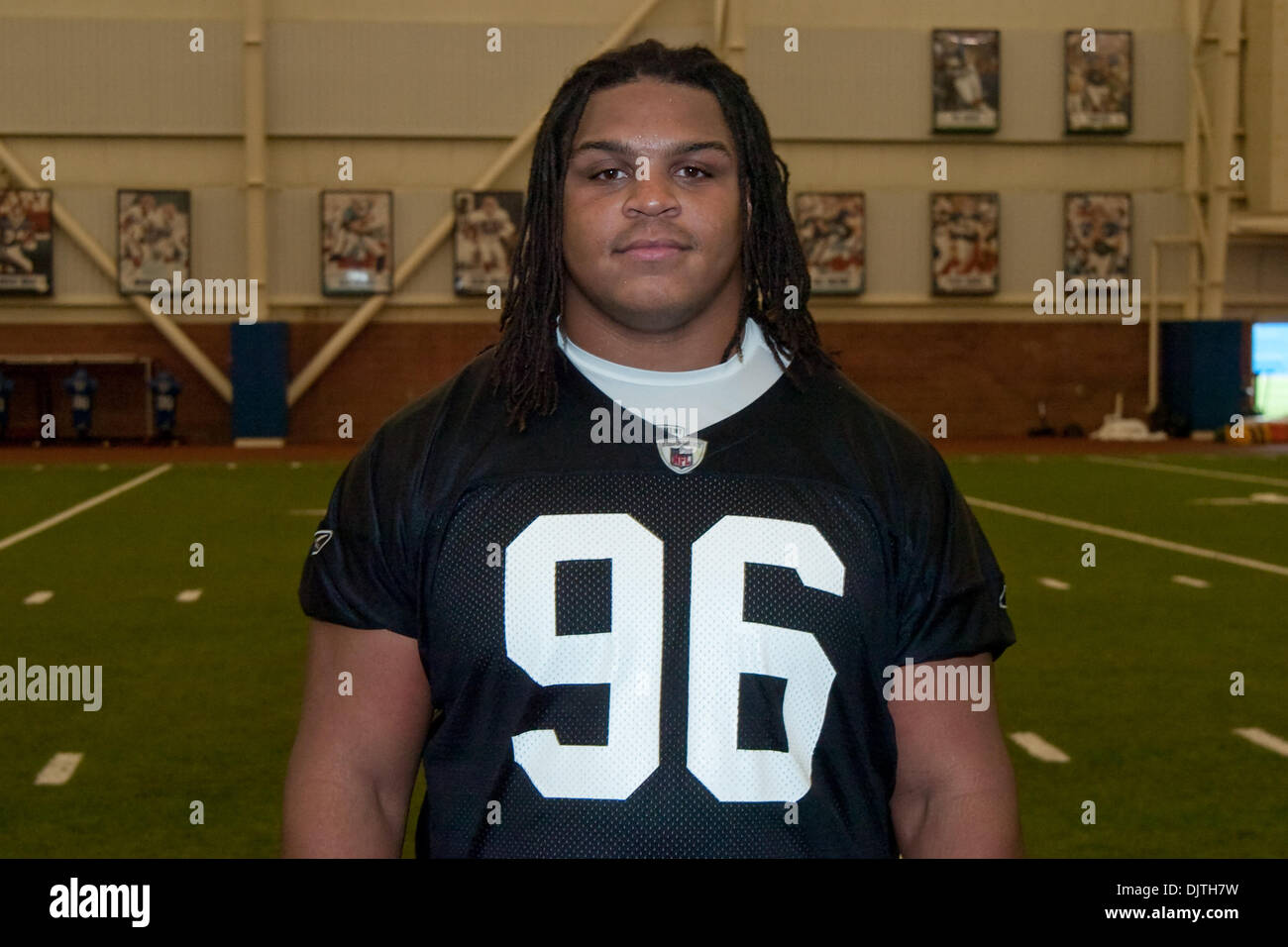 Nose tackle hi-res stock photography and images - Alamy