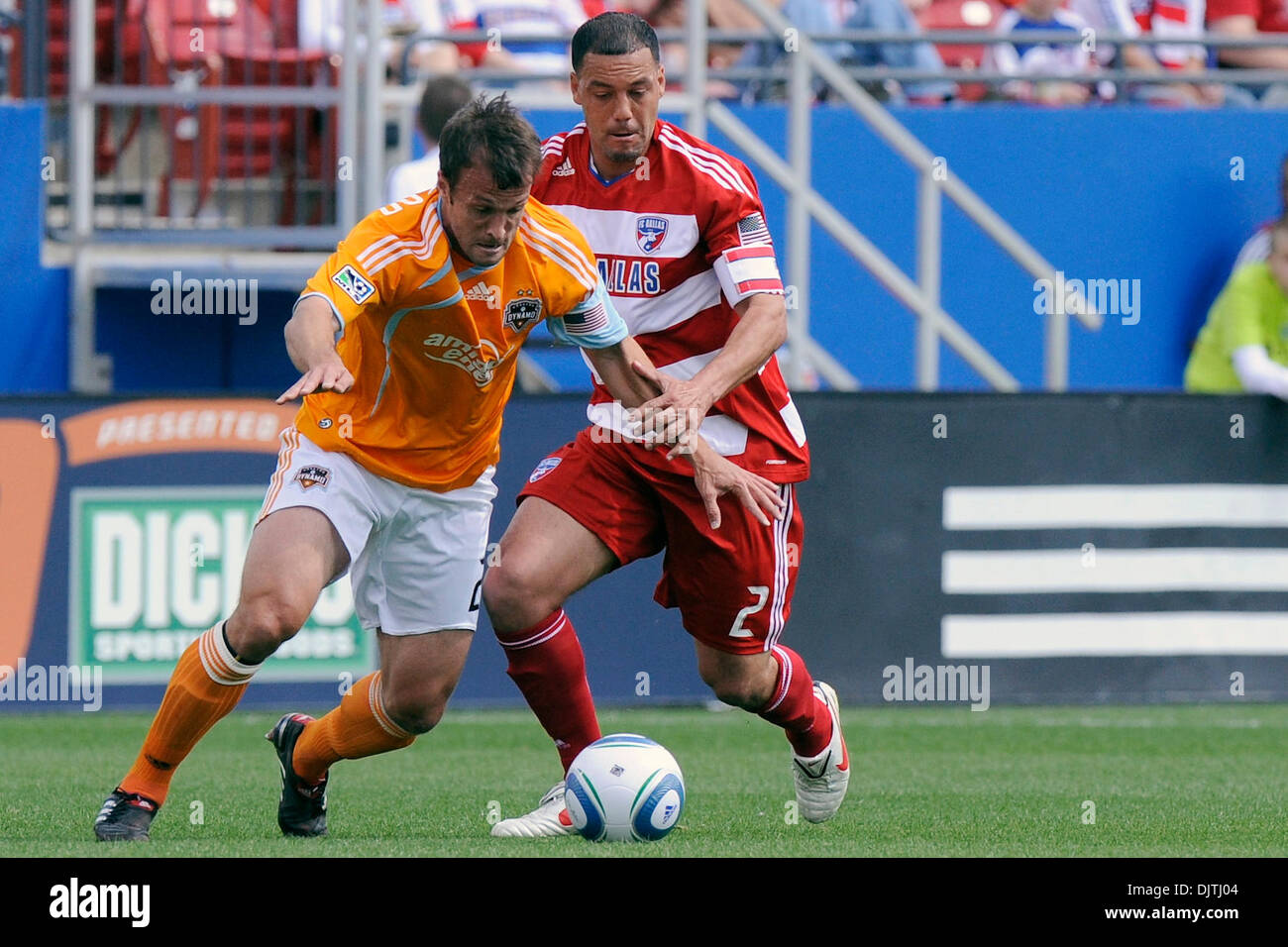 FC Dallas midfielder Daniel Hernandez (2) fights for position against ...