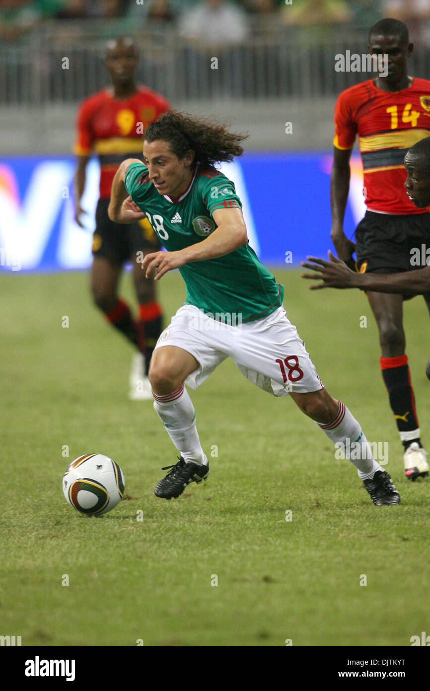 Team Mexico midfielder Andres Guardado (18) drives towards the goal in ...