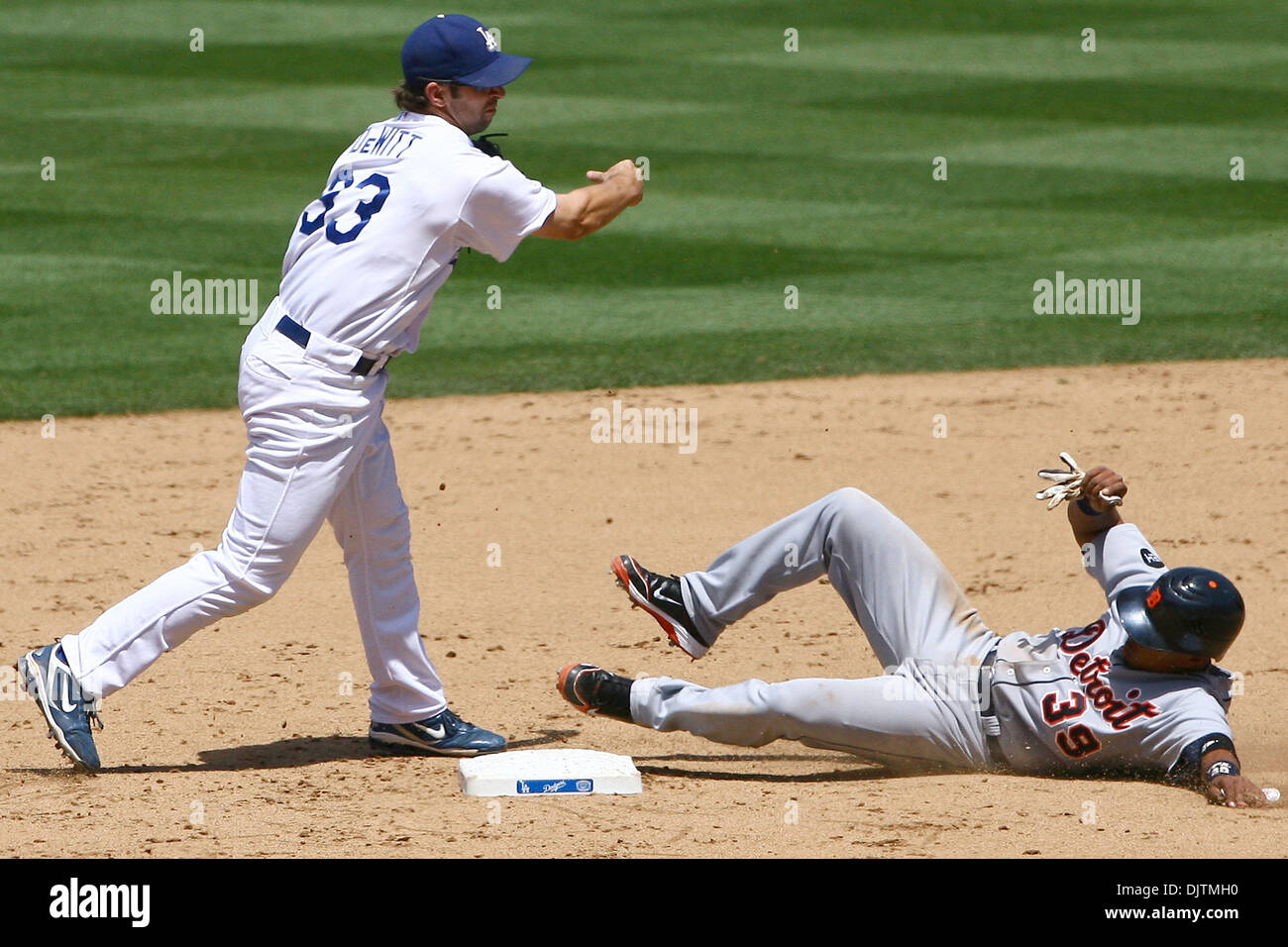 23 May 2010: Los Angeles Dodger second baseman Blake DeWitt makes the ...
