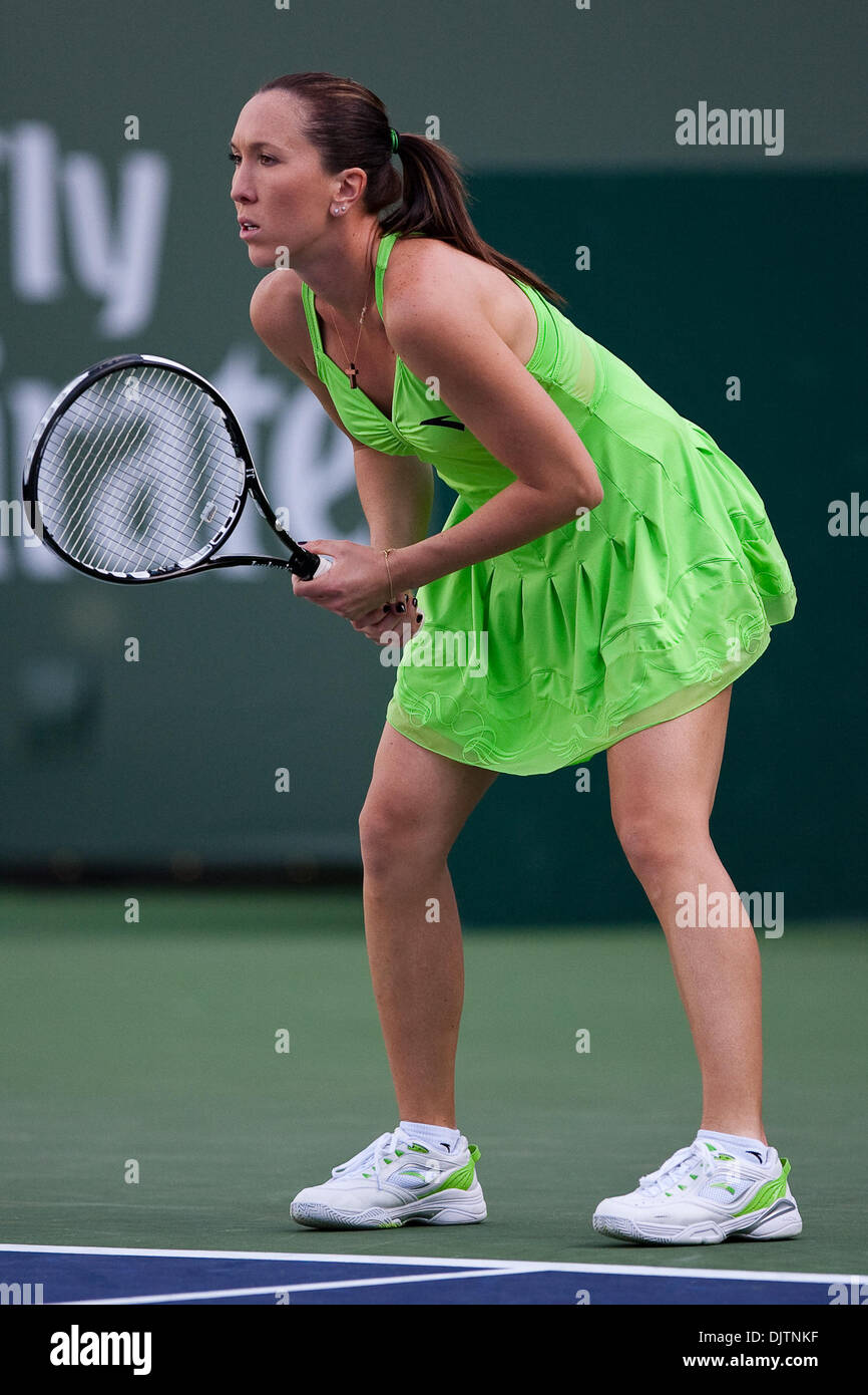 Sara ERRANI (ITA) red shirt and Jelena JANKOVIC (SRB) green shirt - at ...