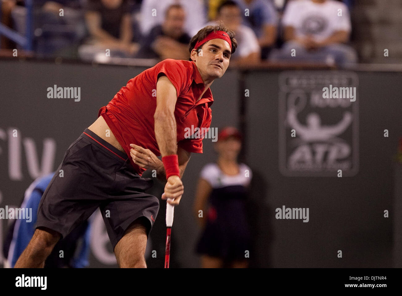 Roger FEDERER (SUI) serves against Marcos BAGHDATIS (CYP) at the 2010 ...