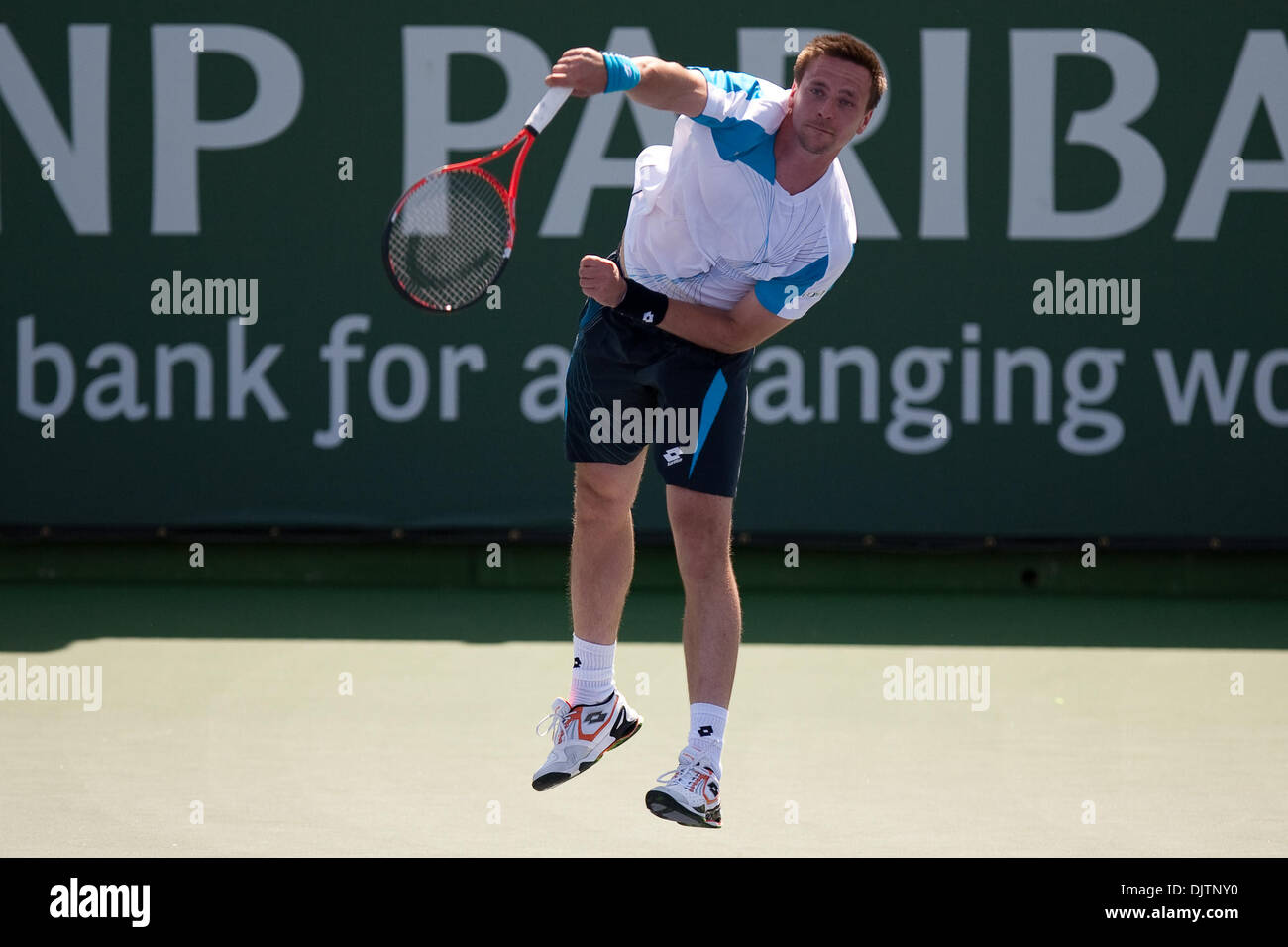 Robin SODERLING (SWE) returns a shot against Feliciano LOPEZ (ESP) at ...