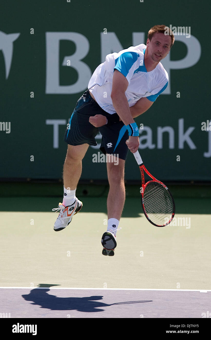 Robin SODERLING (SWE) returns a shot against Feliciano LOPEZ (ESP) at ...