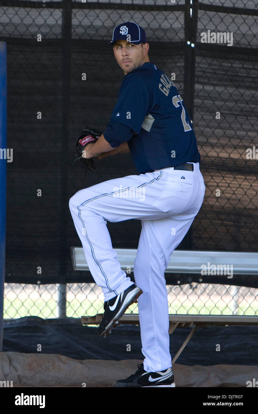 Padres right handed pitcher Jon Garland throws during San Diego Padres ...