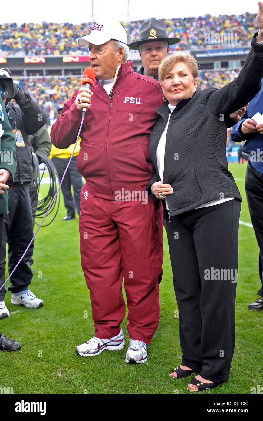 NCAA Gator Bowl - Ann and Bobby Bowden thank FSU fans for years of ...