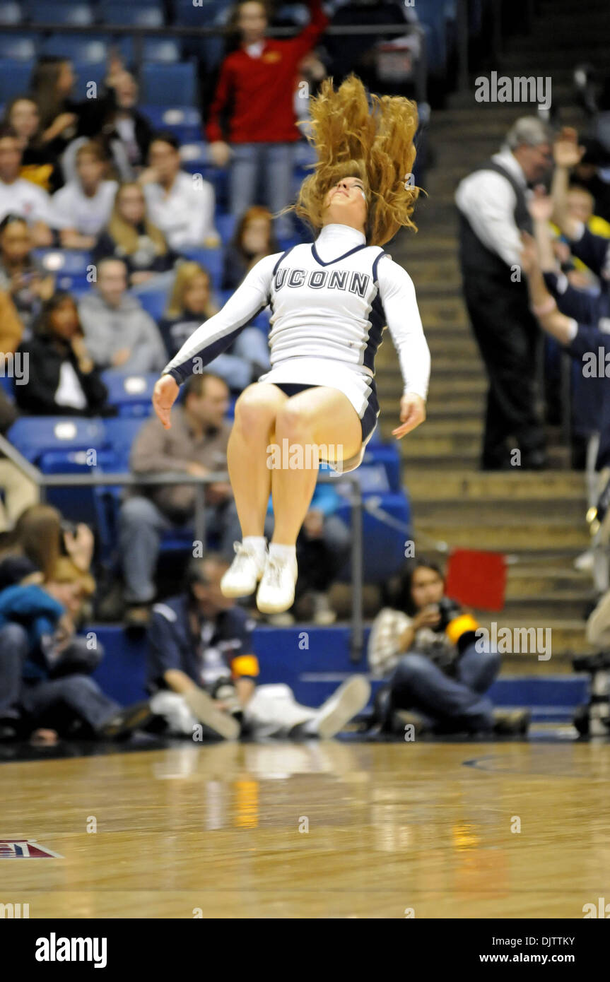 Uconn cheerleader hi-res stock photography and images - Alamy
