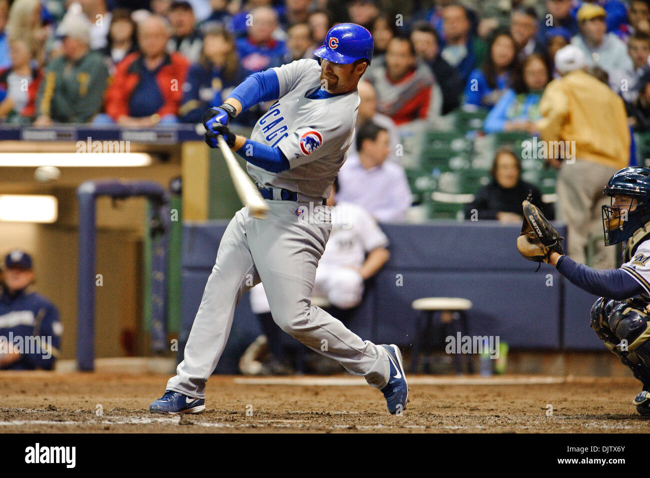 Chicago Cubs third baseman Chad Tracy (9) bats during the game between ...