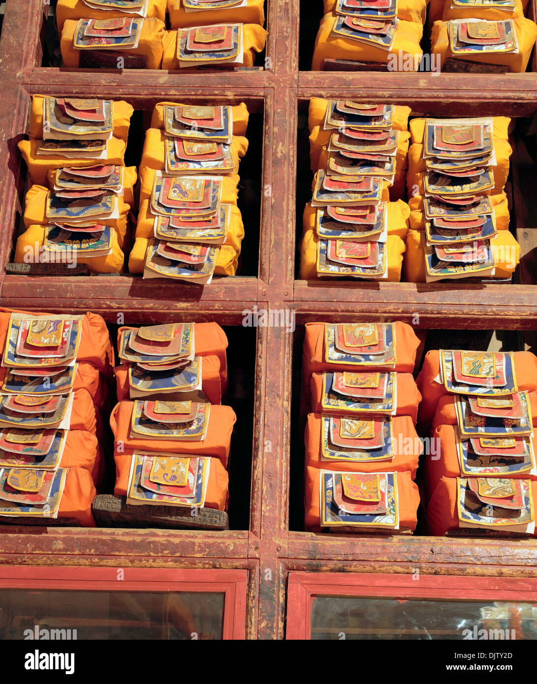 Tibetan library hi-res stock photography and images - Alamy