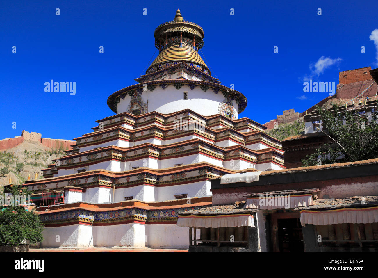 Tibetan stupa buddhism hi-res stock photography and images - Alamy