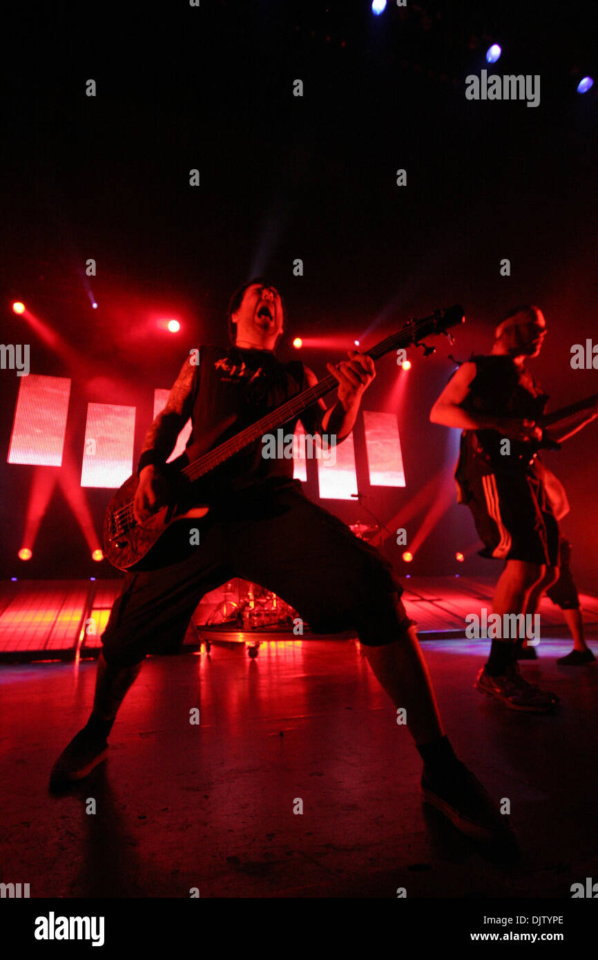 Killswitch engage band hi-res stock photography and images - Alamy