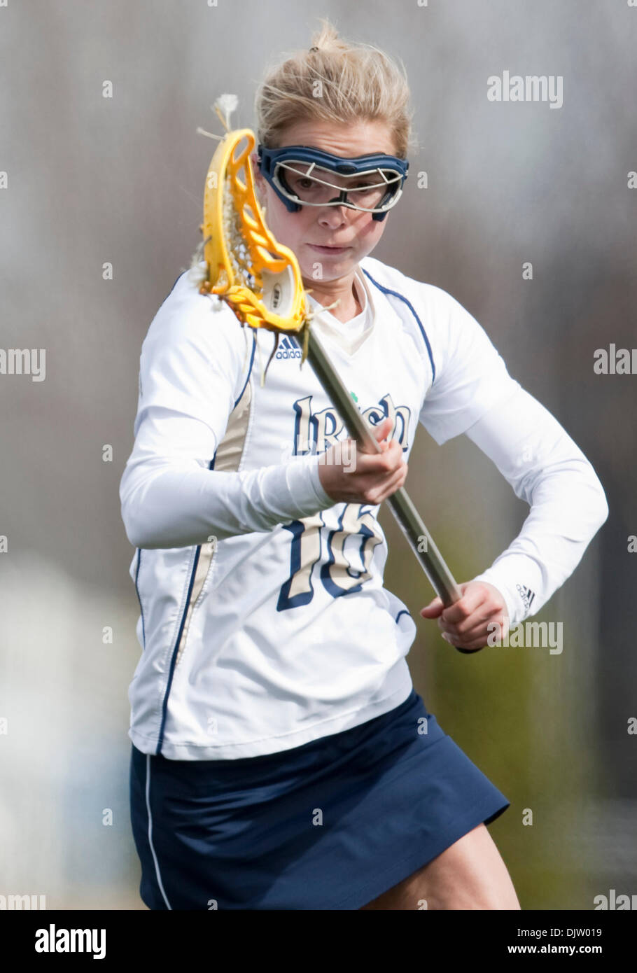 Notre dame midfielder kate newall hi-res stock photography and images ...