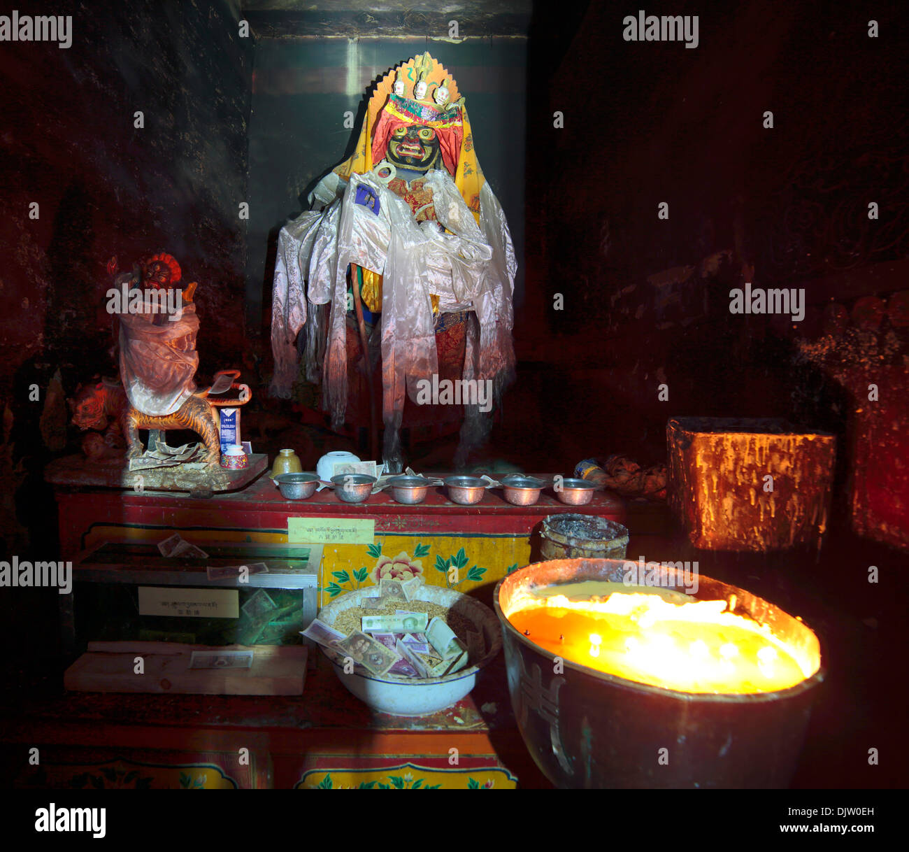 China tibet samye monastery statue hi-res stock photography and images ...