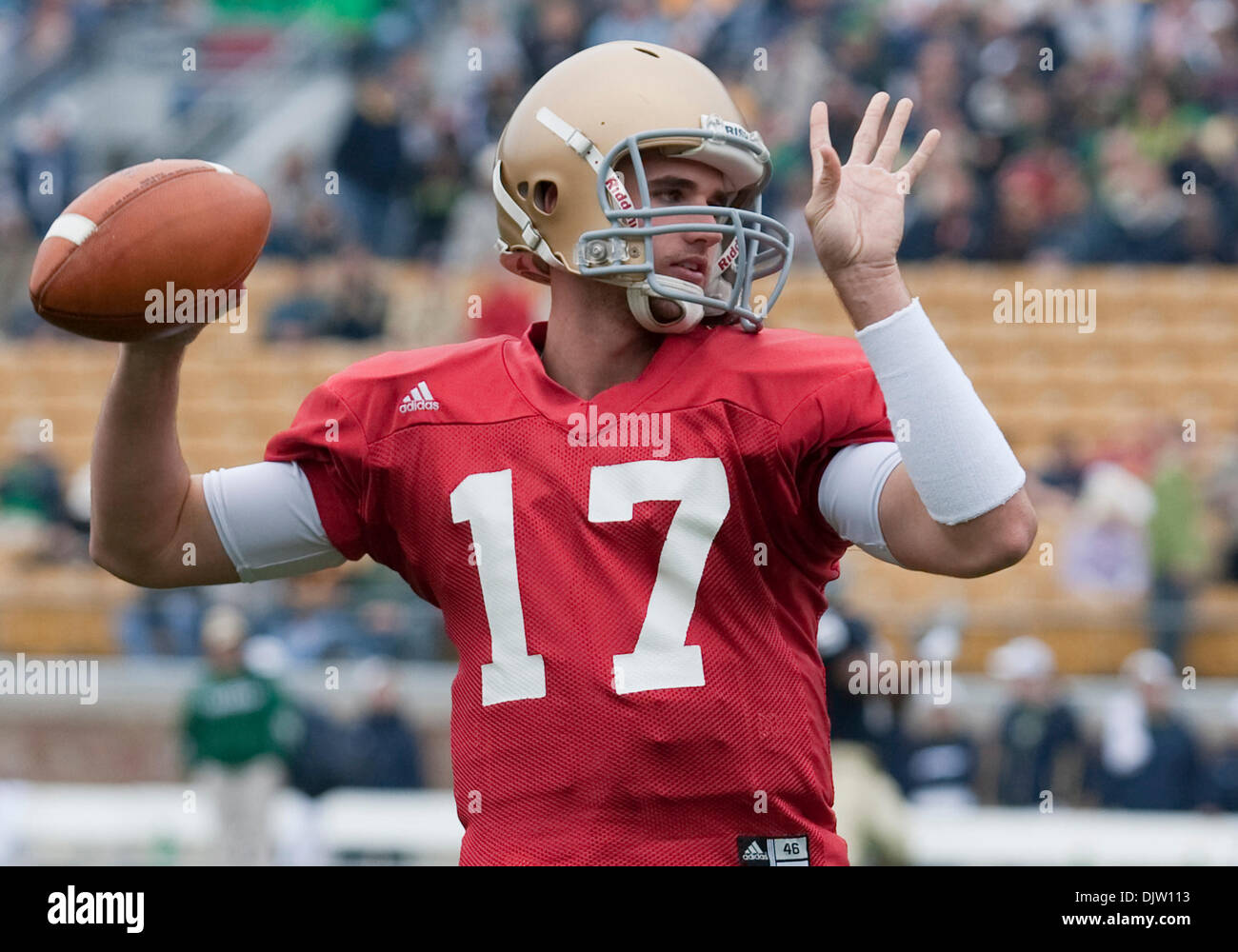 Notre dame quarterback matthew mulvey hi-res stock photography and ...