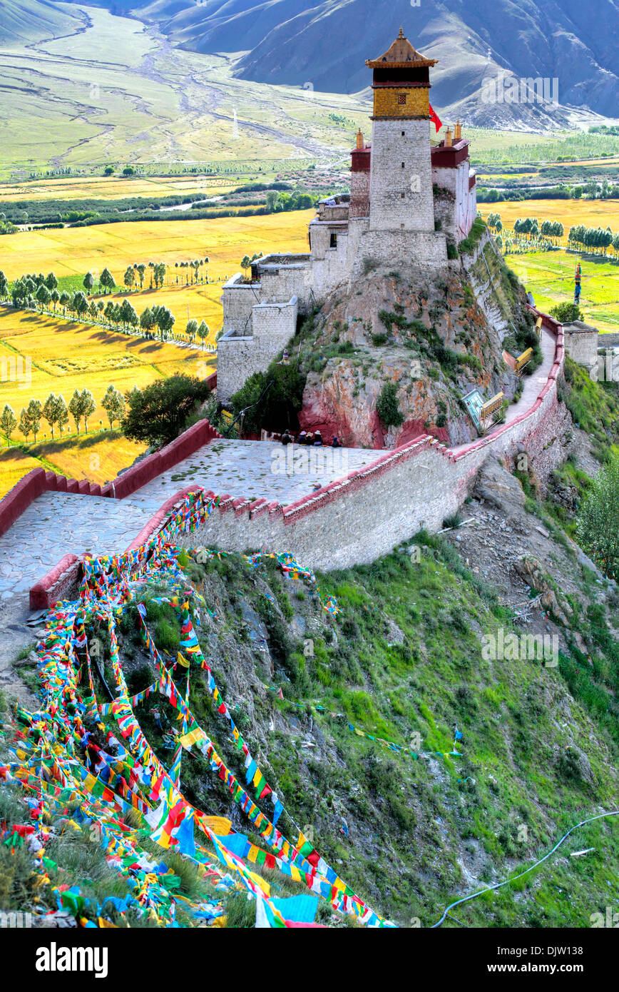 Yumbu Lakhang (Yungbulakang Palace), Lhoka (Shannan) Prefecture, Tibet ...