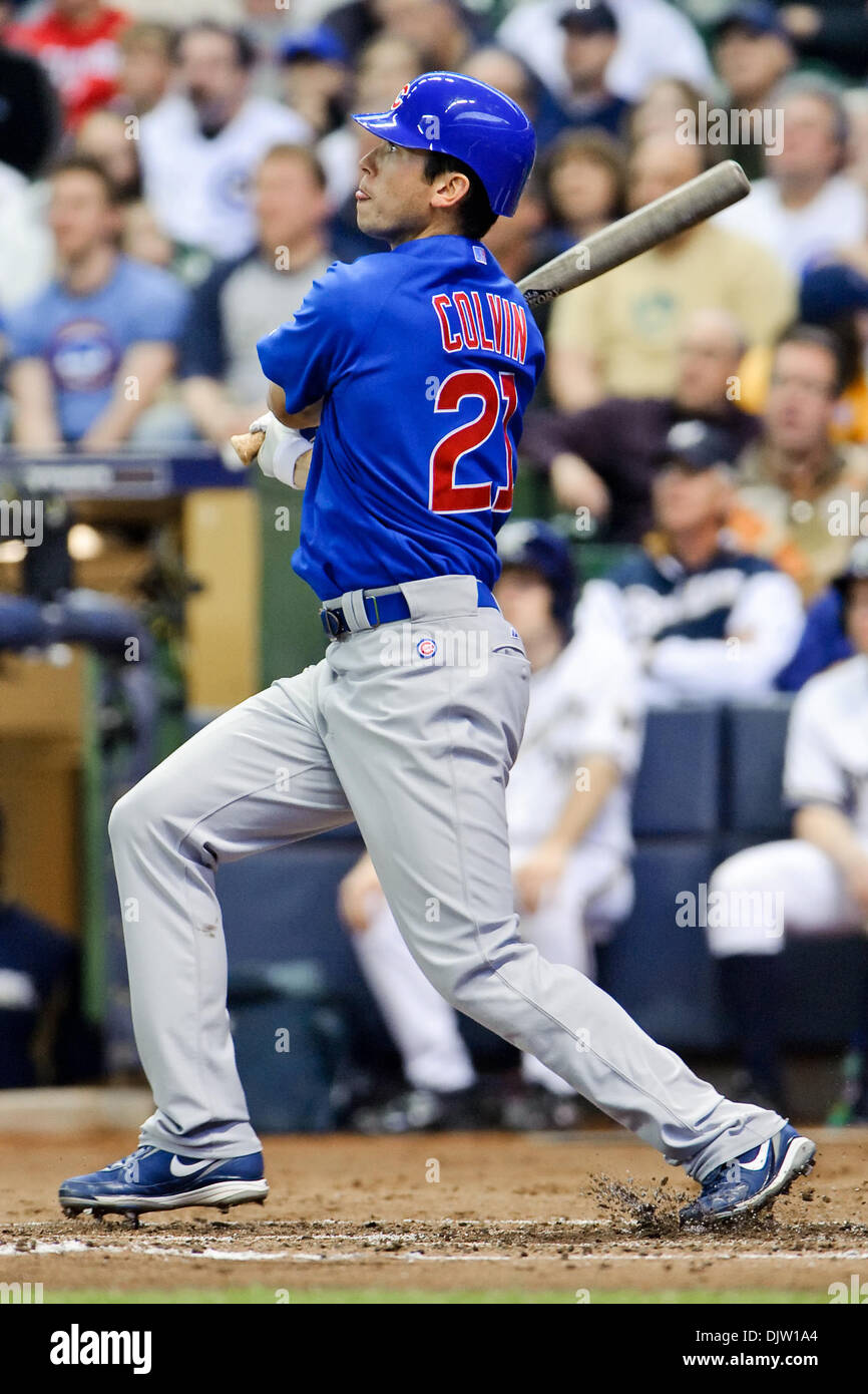 Chicago Cubs left fielder Tyler Colvin (21) hits a home run to right ...