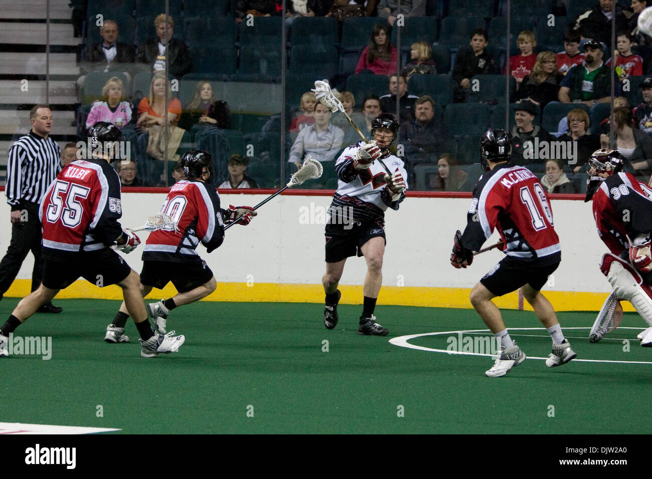 Defencemen hi-res stock photography and images - Alamy