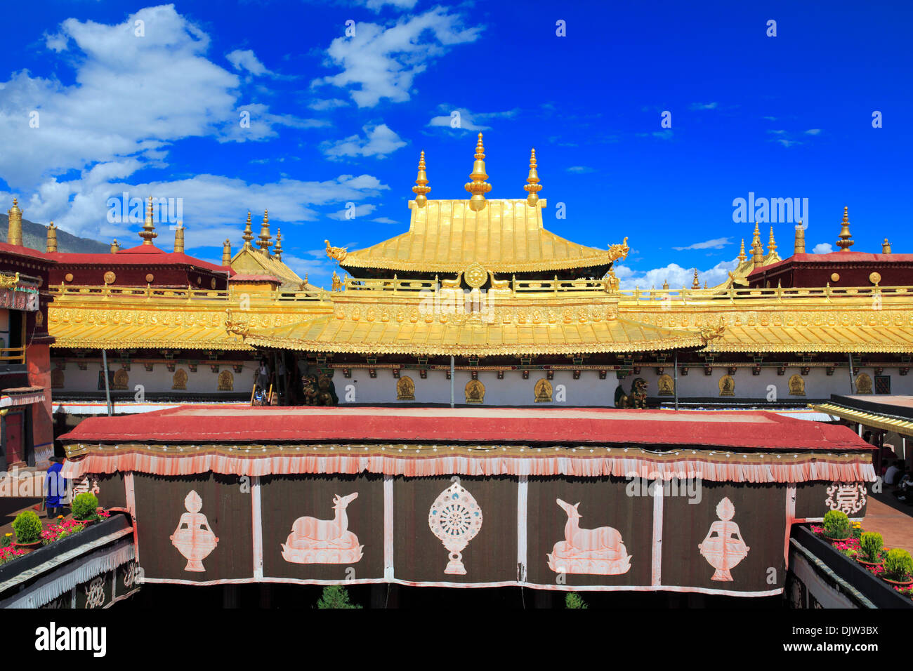 Jokhang temple, Lhasa, Tibet, China Stock Photo - Alamy