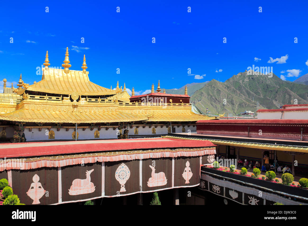Jokhang monastery hi-res stock photography and images - Alamy