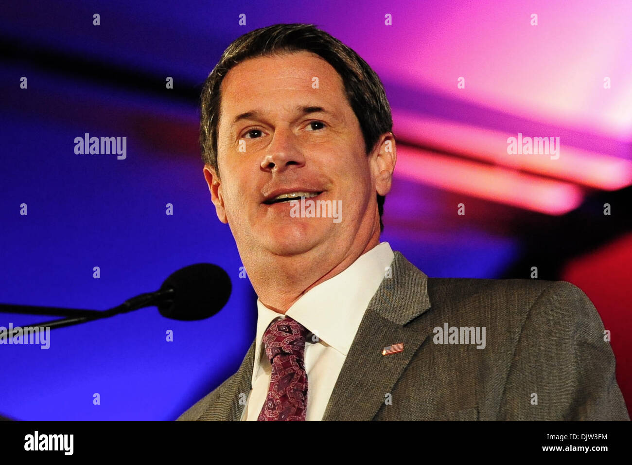 10 April 10 - Louisiana Senator, David Vitter, addresses the crowd on ...