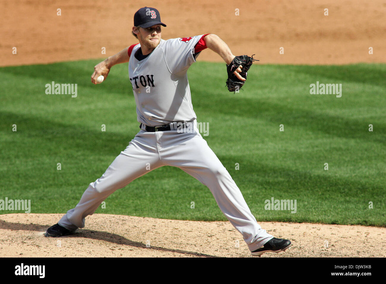 Boston Red Sox relief pitcher Daniel Bard (51) delivers during Sunday's ...