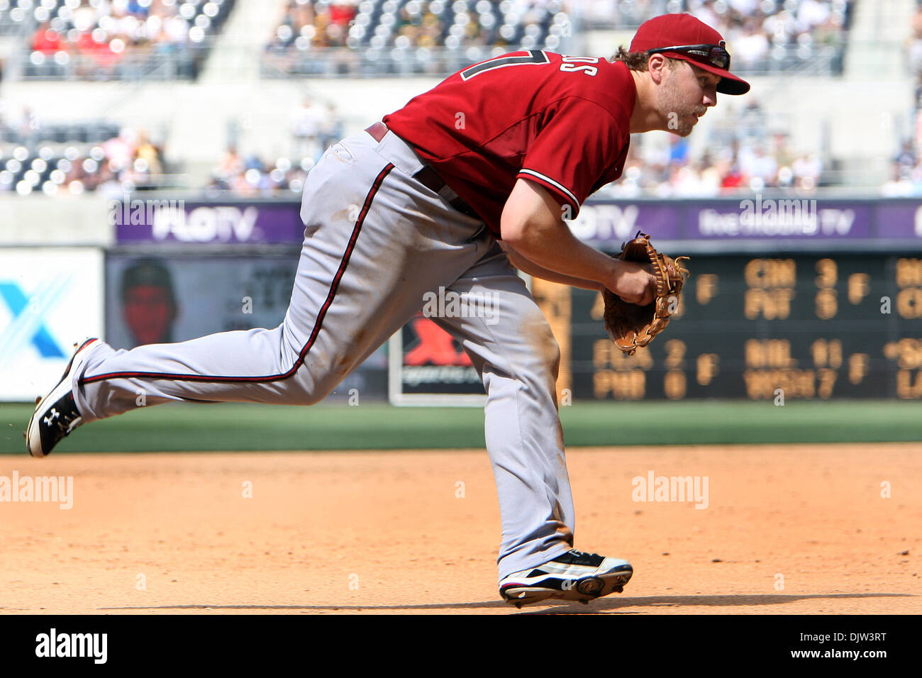 Arizona Diamondbacks third baseman Mark Reynolds fields a ground ball ...