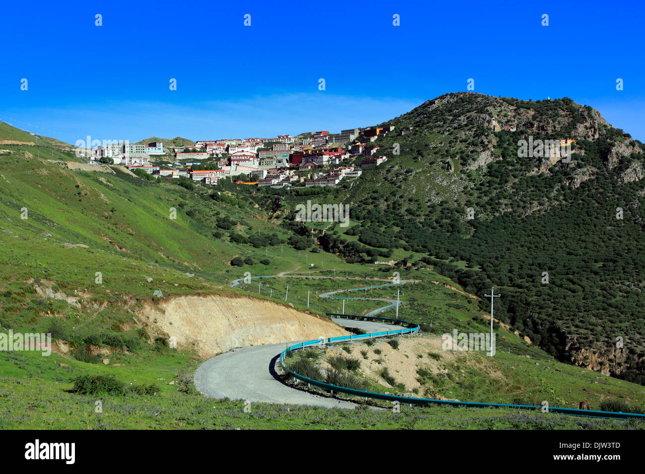 Lhasa valley hi-res stock photography and images - Alamy