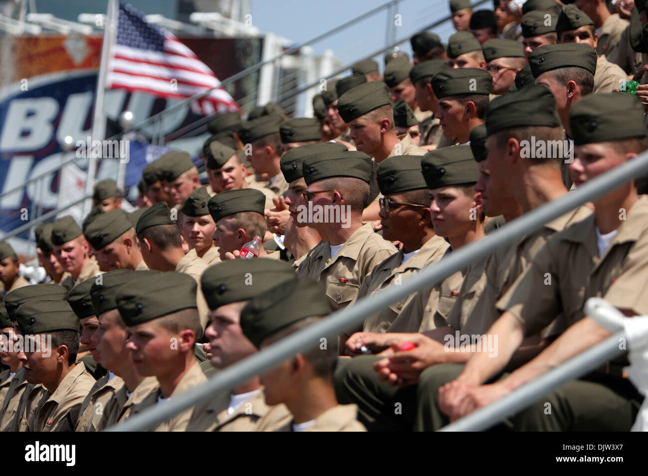Marine corps recruiting hi-res stock photography and images - Alamy