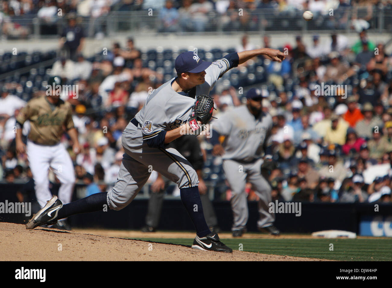 Milwaukee Brewers starting pitcher Manny Parra took the mound in the ...