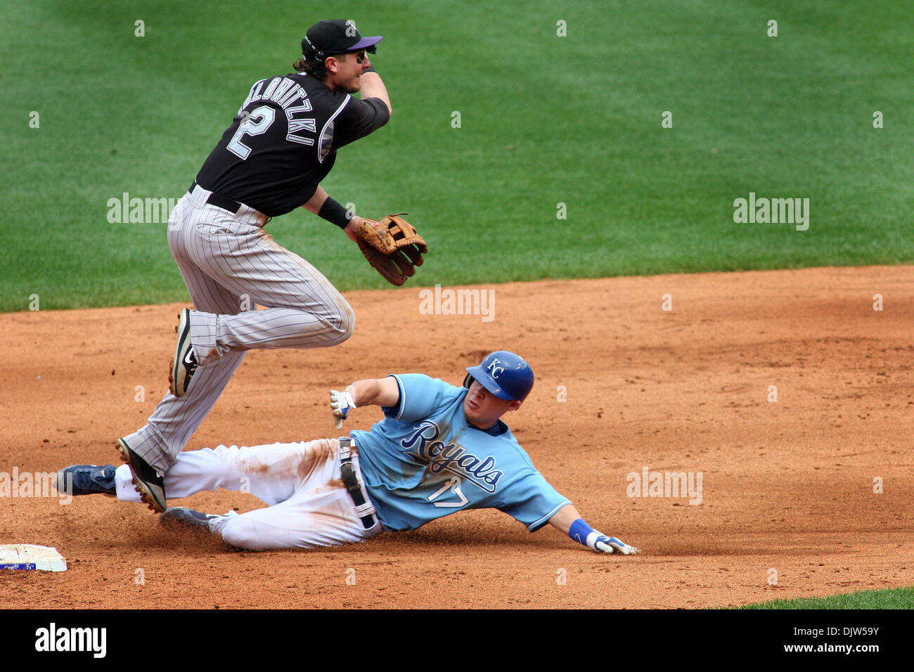 Kansas City Royals second baseman Chris Getz (17) is forced out at ...