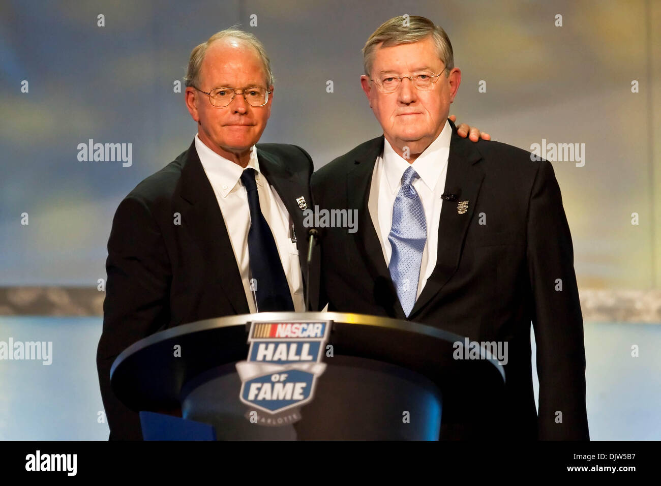 L) Jim France, son of Bill France Sr. accepts induction from John ...