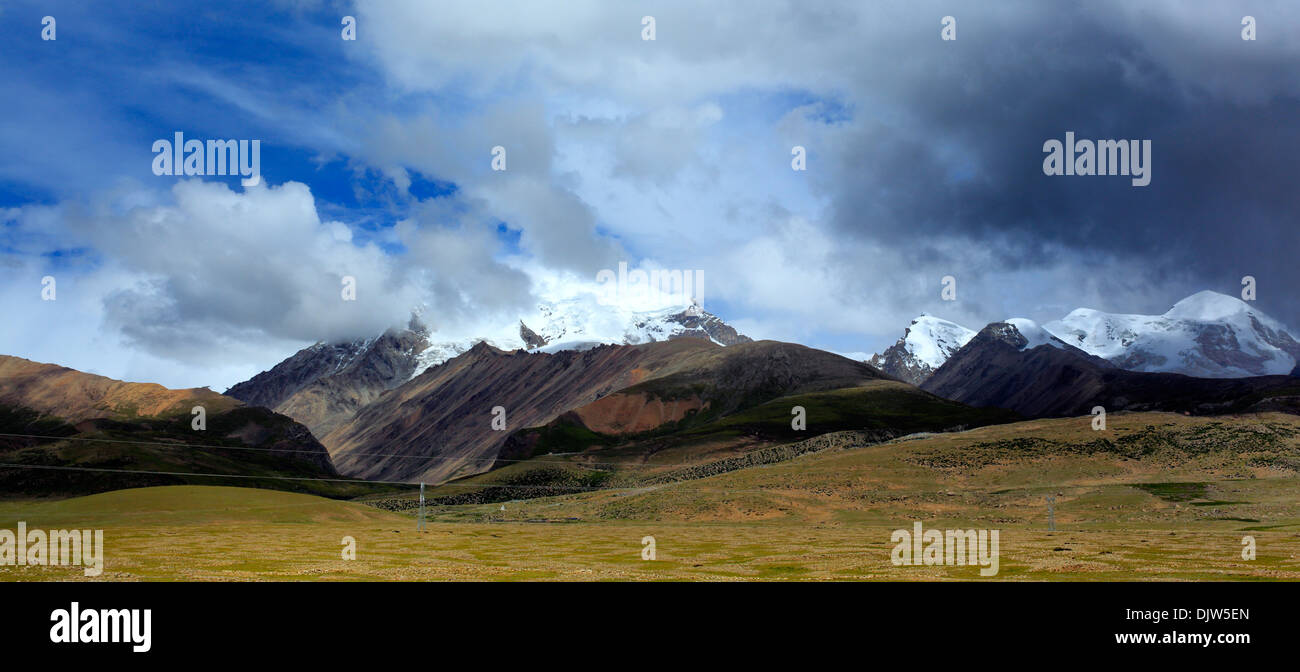 Mountain landscape, Lhasa Prefecture, Tibet, China Stock Photo - Alamy