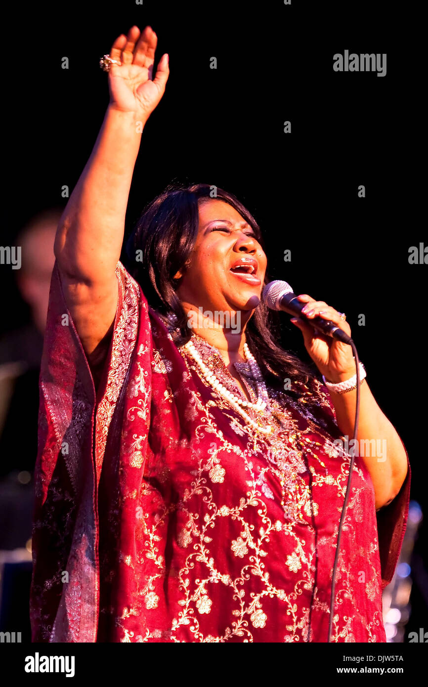 Queen of Soul, Aretha Franklin, performs live at the National Art ...